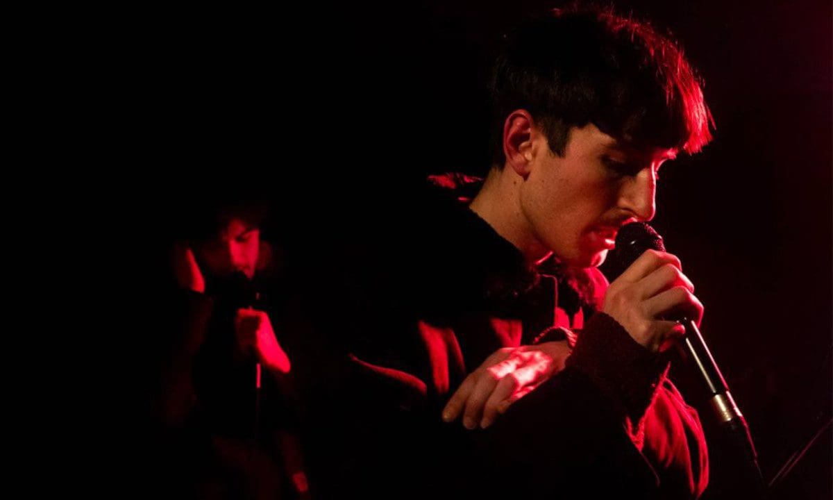 French cold wave duo Gwendoline to re-release their album 'Après c'est ...