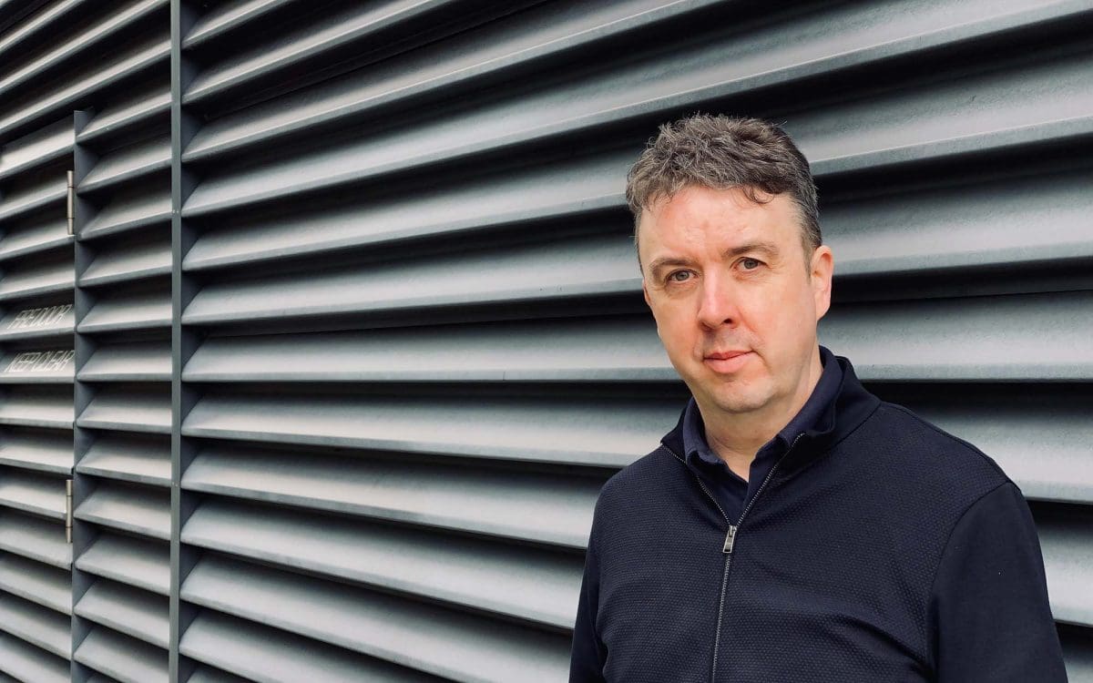 Richard Evans releases new 'Dream of the World' EP and video