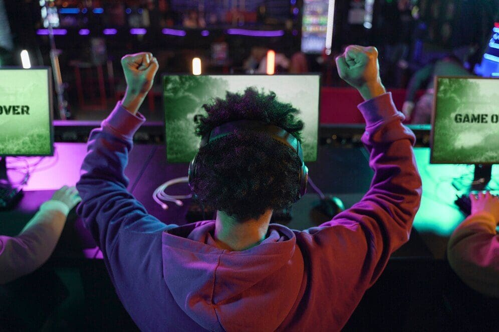 Why Do People Prefer Online Games Over Other Types of Games?