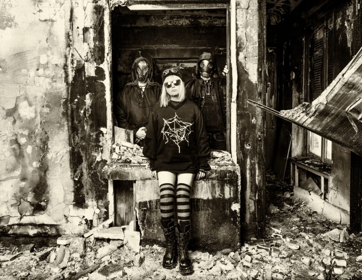 Krystal System returns with 'Éclats Rouges' EP out now via Alfa Matrix