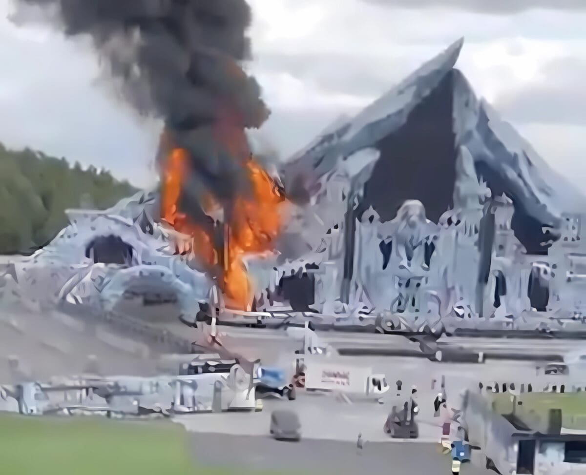 Massive fire destroys Tomorrowland main stage
